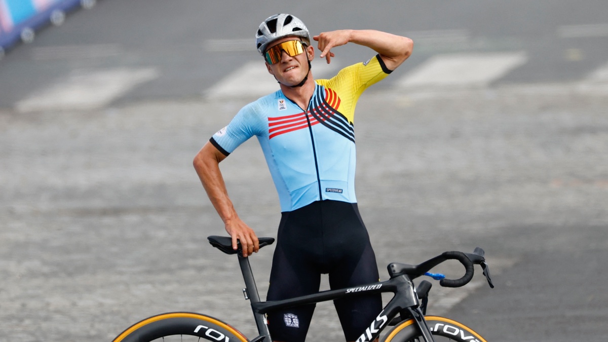 Remco Evenepoel vuela en la contrarreloj individual y es el nuevo líder ...