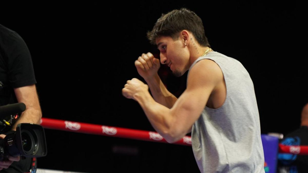 Marco Verde impone su poder y sigue invicto tras vencer a Raphael Igbokwe en Mazatlán - ClaroSports