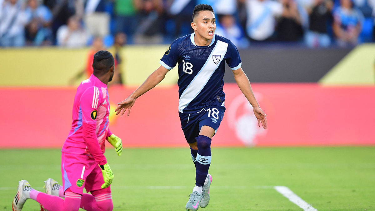 Óscar Santis, incluido en el XI ideal de la Copa Oro 2025 - ClaroSports