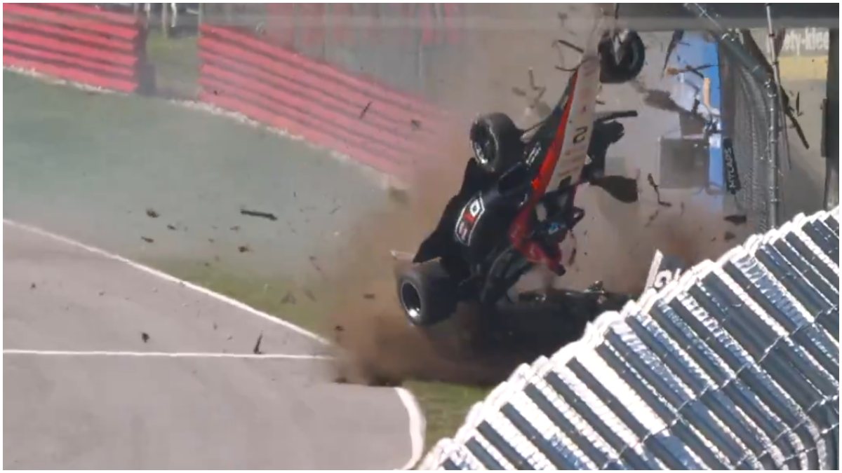 El piloto mexicano, Ricardo Escotto, sufre un espeluznante choque en la ...