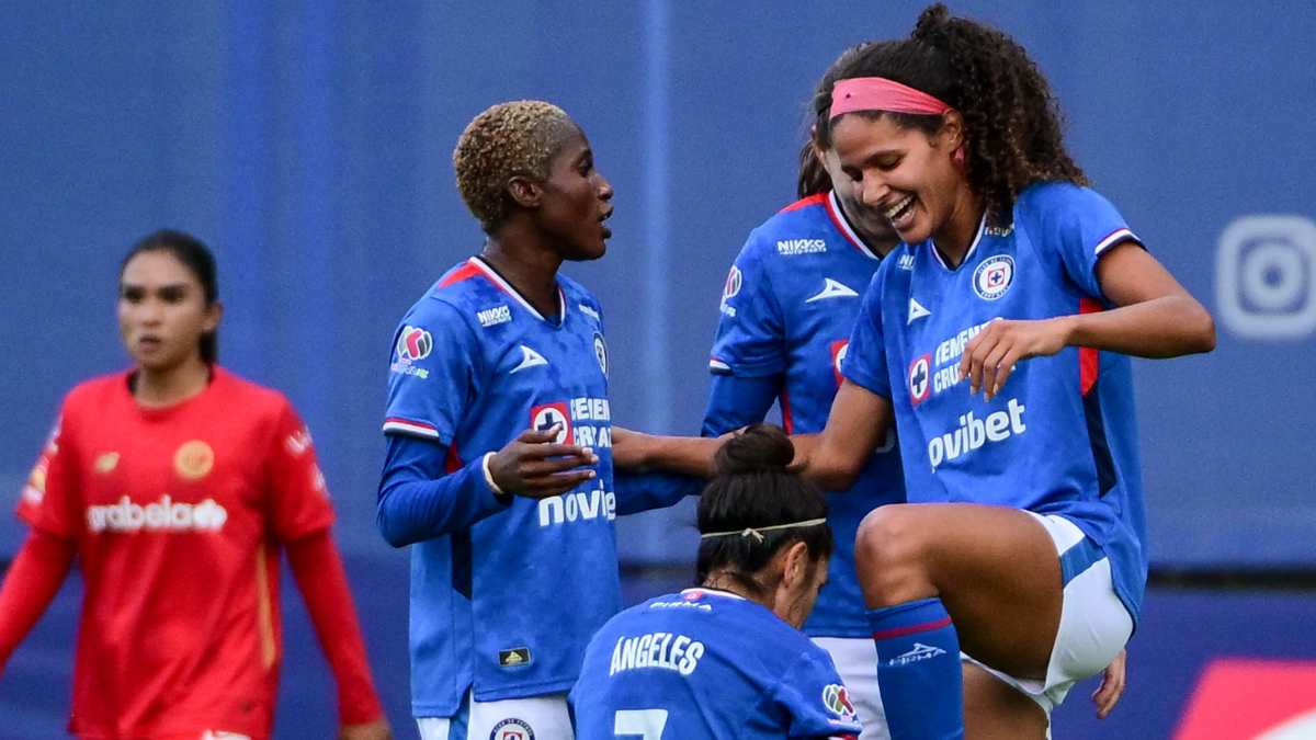 Aerial Chavarin encabeza la voltereta del Cruz Azul sobre el Toluca en ...