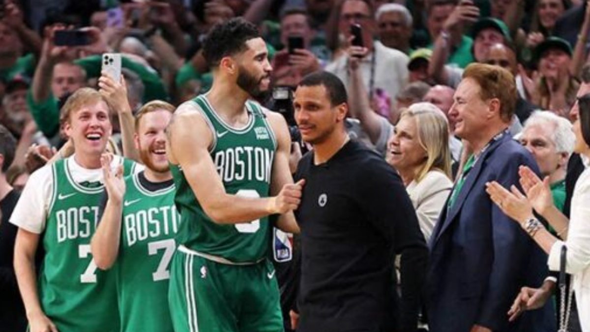 ¡Se queda! Joe Mazzulla firma extensión multianual de contrato con los ...