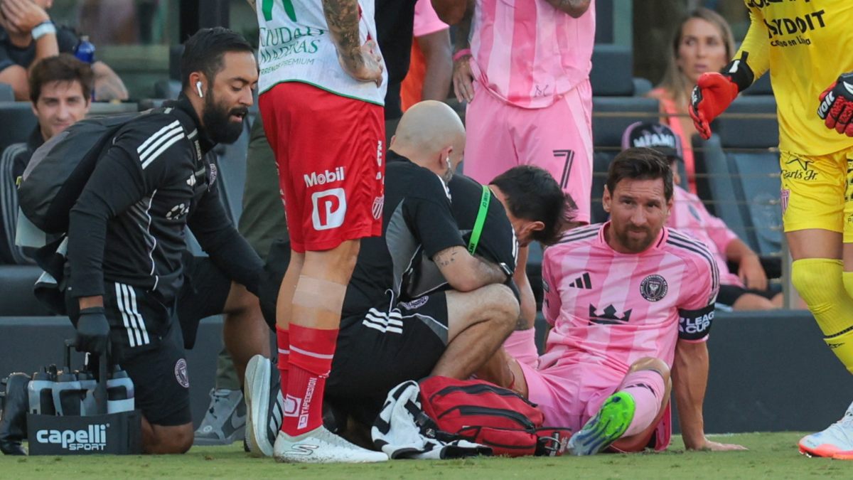 Leo Messi enciende las alarmas en el Inter Miami al salir por lesión - ClaroSports