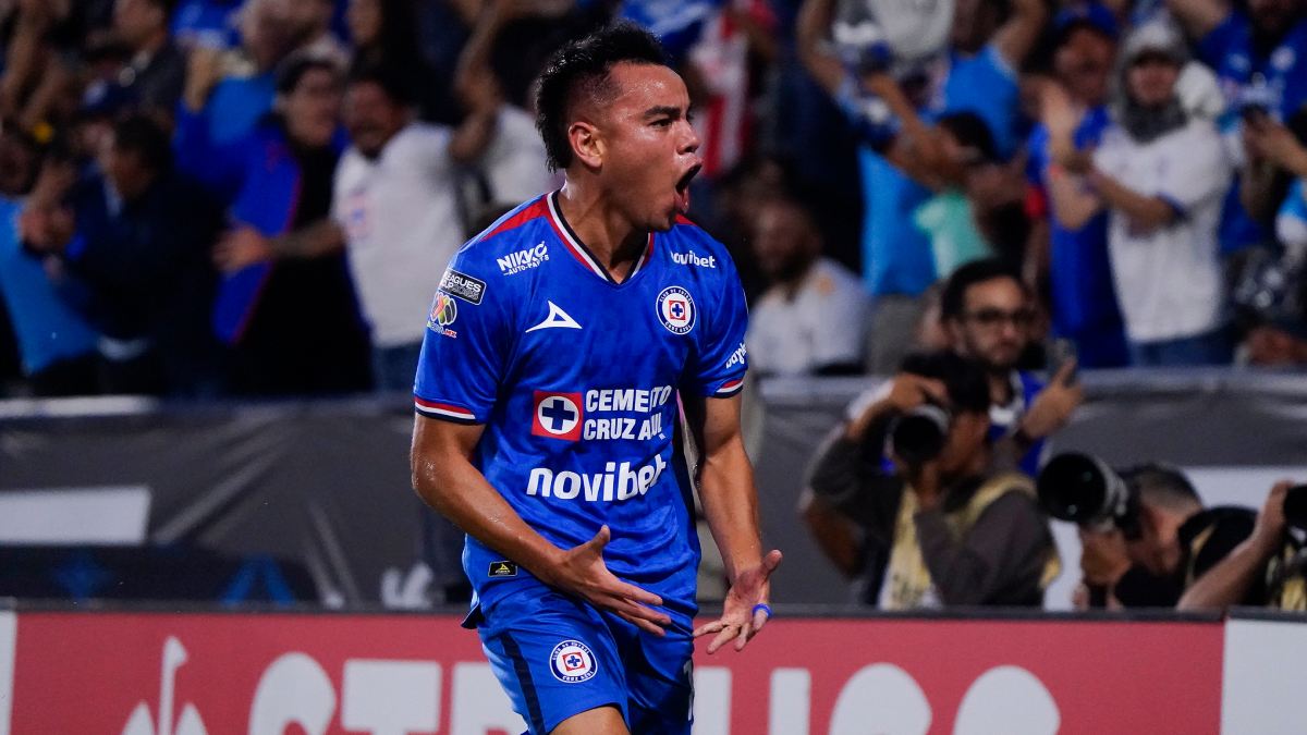 Charly Rodríguez renueva con Cruz Azul hasta 2029 y cierra la puerta a ...
