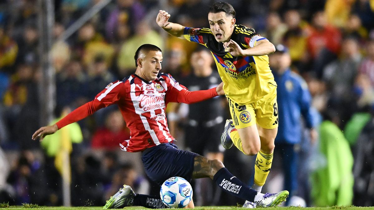 Álvaro Fidalgo sale lesionado del Clásico Nacional: ¿Qué le pasa al ...