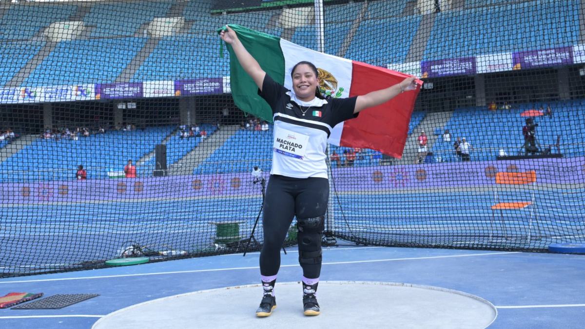 ¡Oro y récord para México! Osiris Machado se corona en el Mundial de ...
