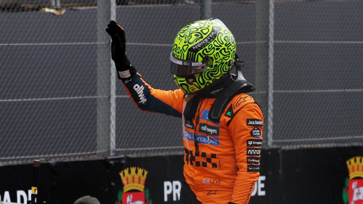Norris celebra una victoria sufrida en la sprint de Brasil, mientras ...