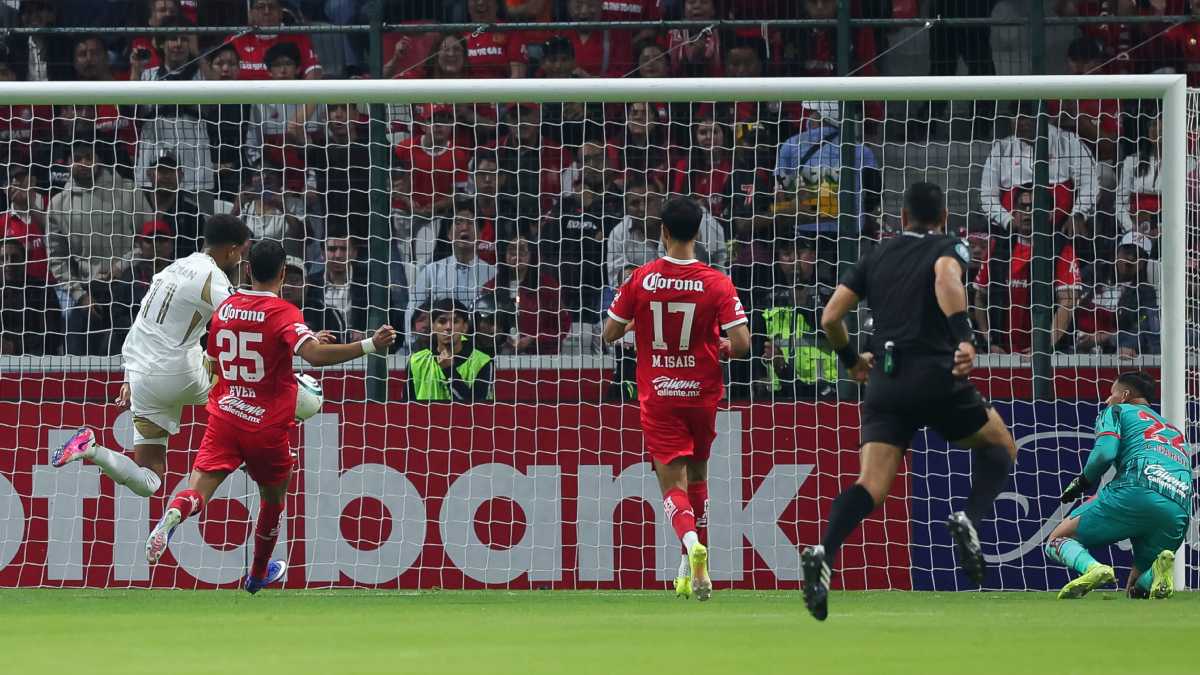¡La falla del año! Timothy Tillman perdona al Toluca de forma increíble ...