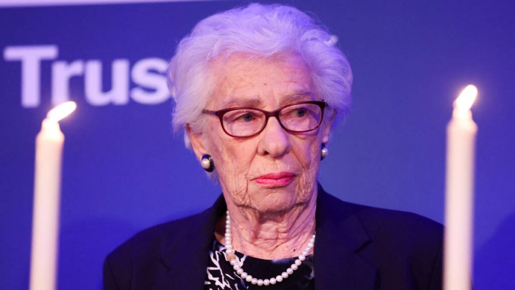 Muere la escritora Eva Schloss, hermanastra de Ana Frank y ...