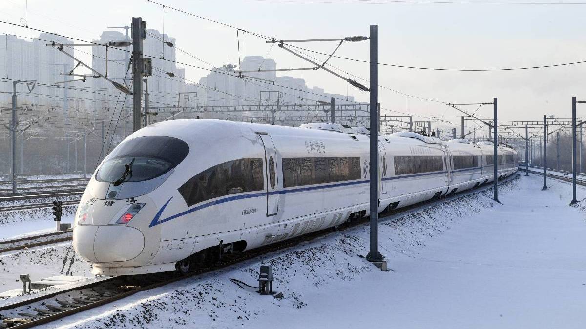 China pone en marcha el primer tren bala de alta velocidad temático del ...