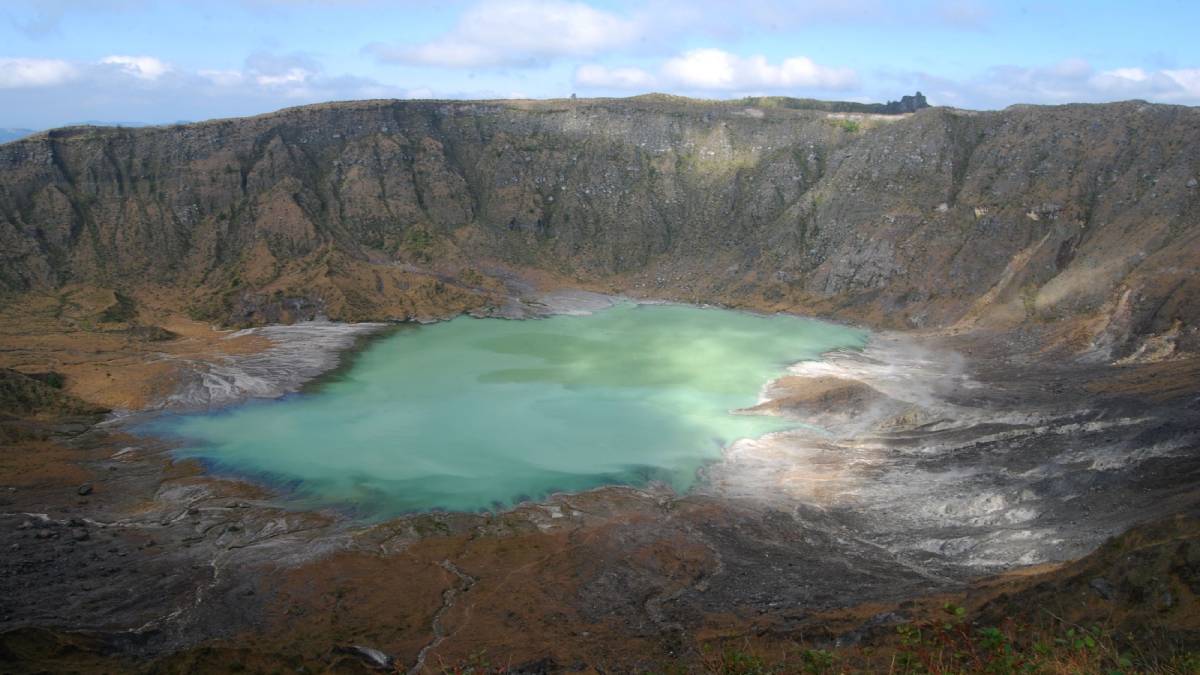 UNAM advierte por volcán Chichón, tiene un lago volcánico activo - UnoTV