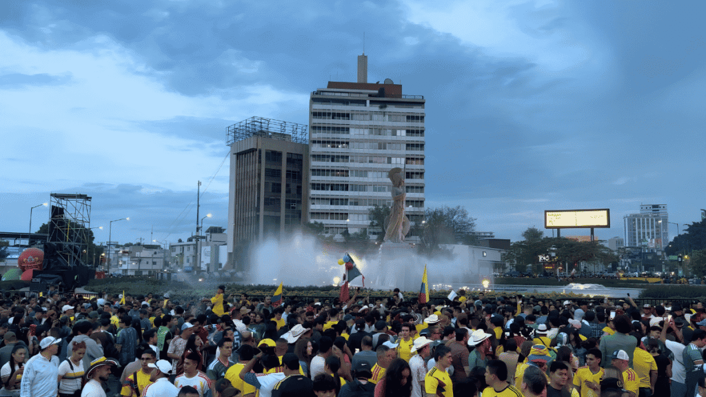 Afición colombiana llena La Minerva previo al Colombia vs Congo del ...